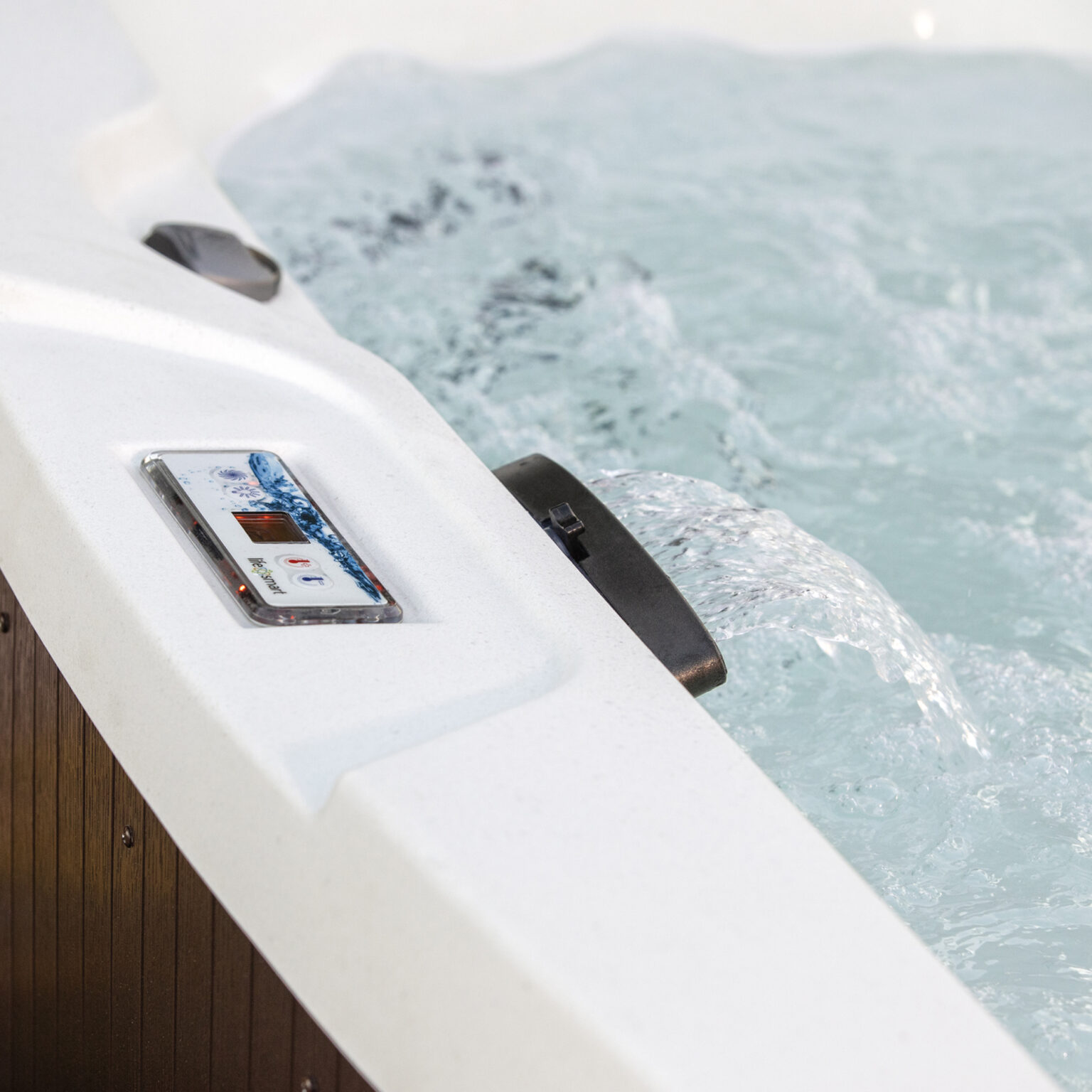 Curacao LS550 Plus 5-Person | 65-Jets | 230v Hot Tub | Lifesmart